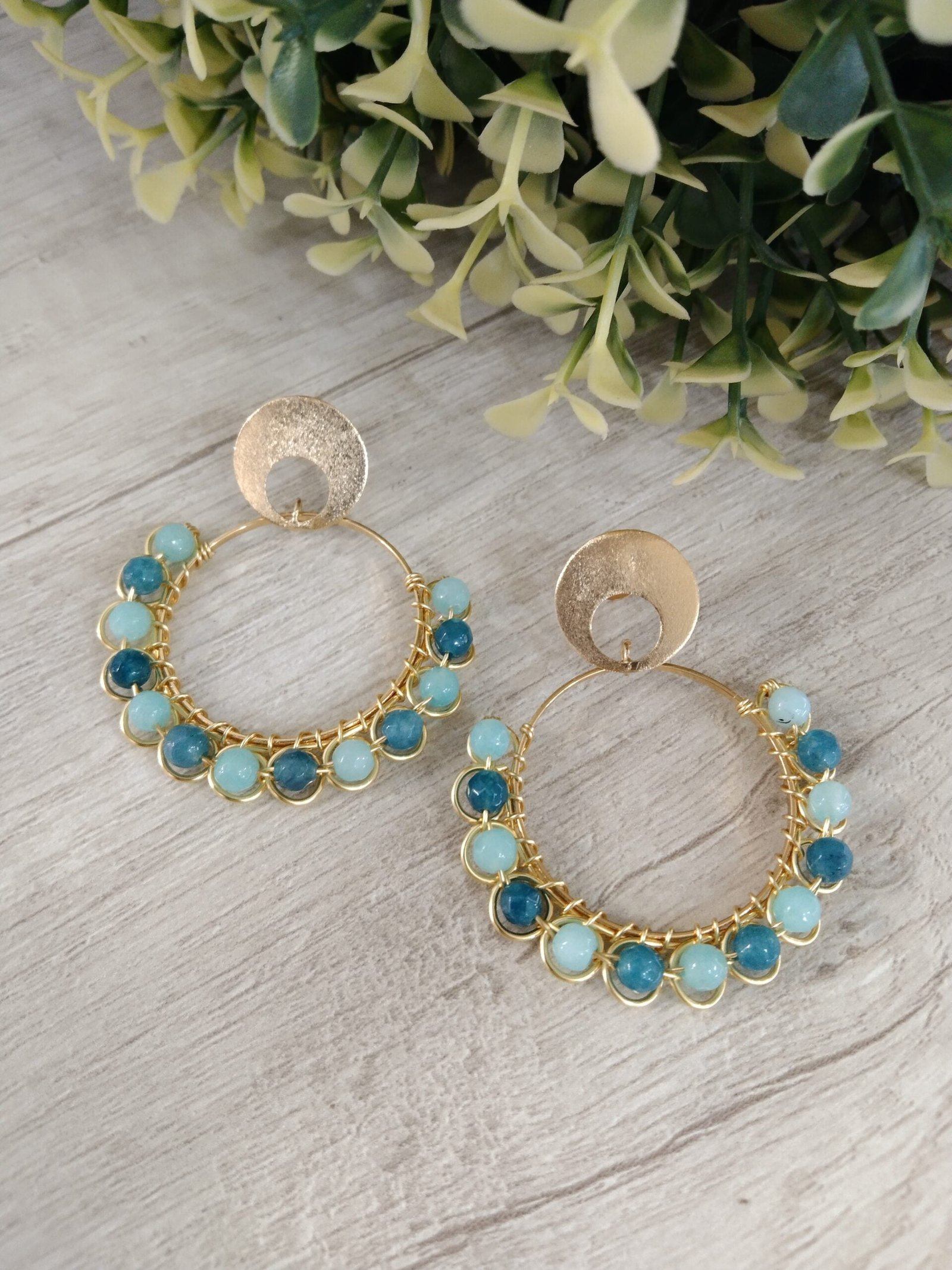 Aros alambrismo ba?o en oro agatas